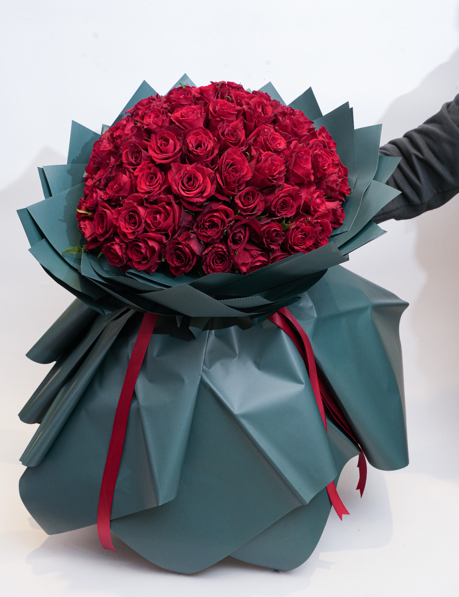 Exotic Rose Bouquet – SHA100 - Gifts, Cakes, Flowers Delivery in Iraq
